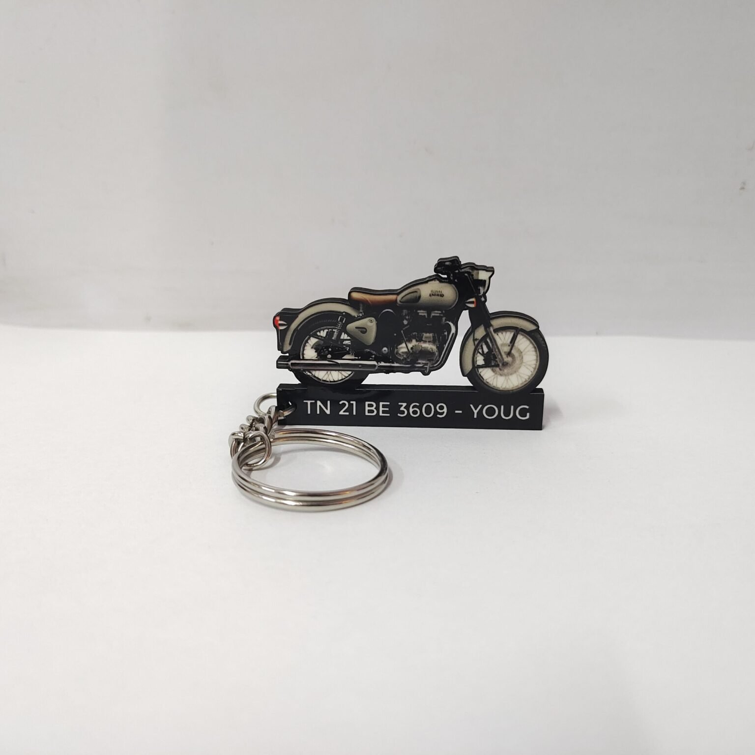 Best Royal Enfield Classic 350 Gunmetal Grey Keychain – Osiyankart