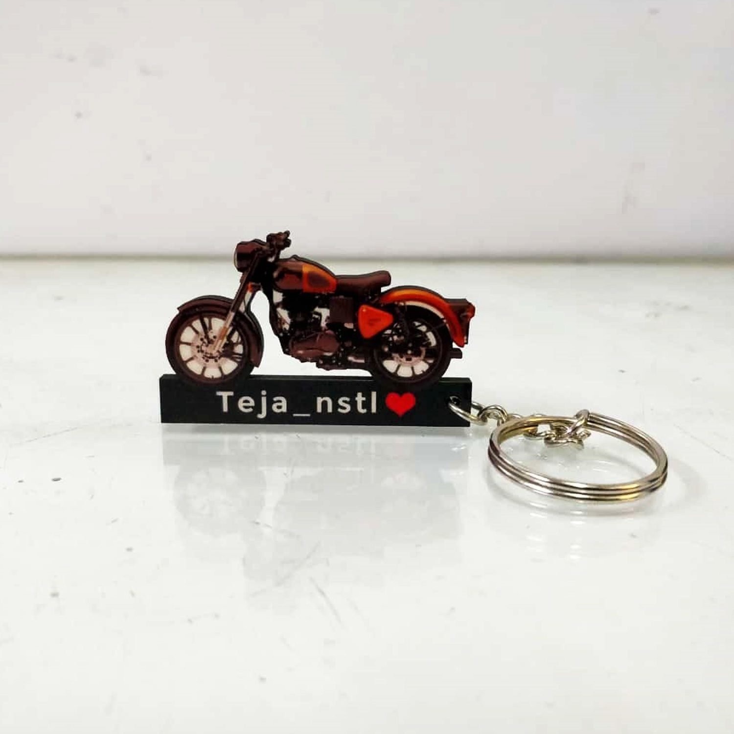 Best Royal Enfield Classic 350 Orange Ember Keychain 2022 – Osiyankart